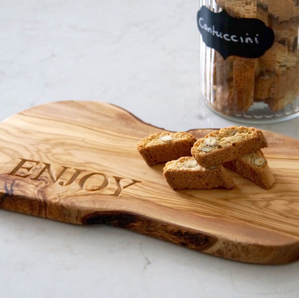 Olive Wood Chopping Boards | TraditionalWoodenGifts.co.uk